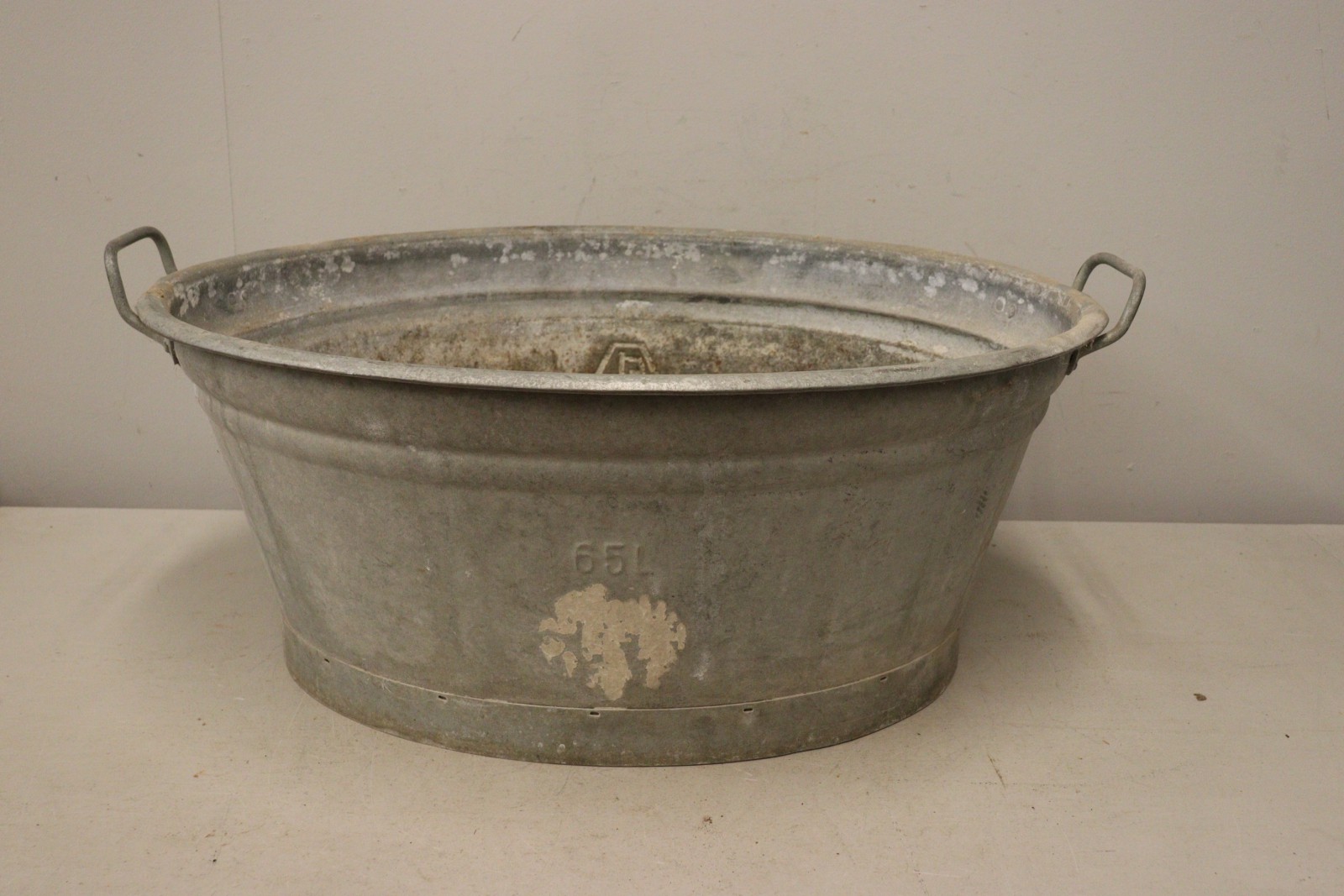 Zinkbalja, 65L | Auktion.se