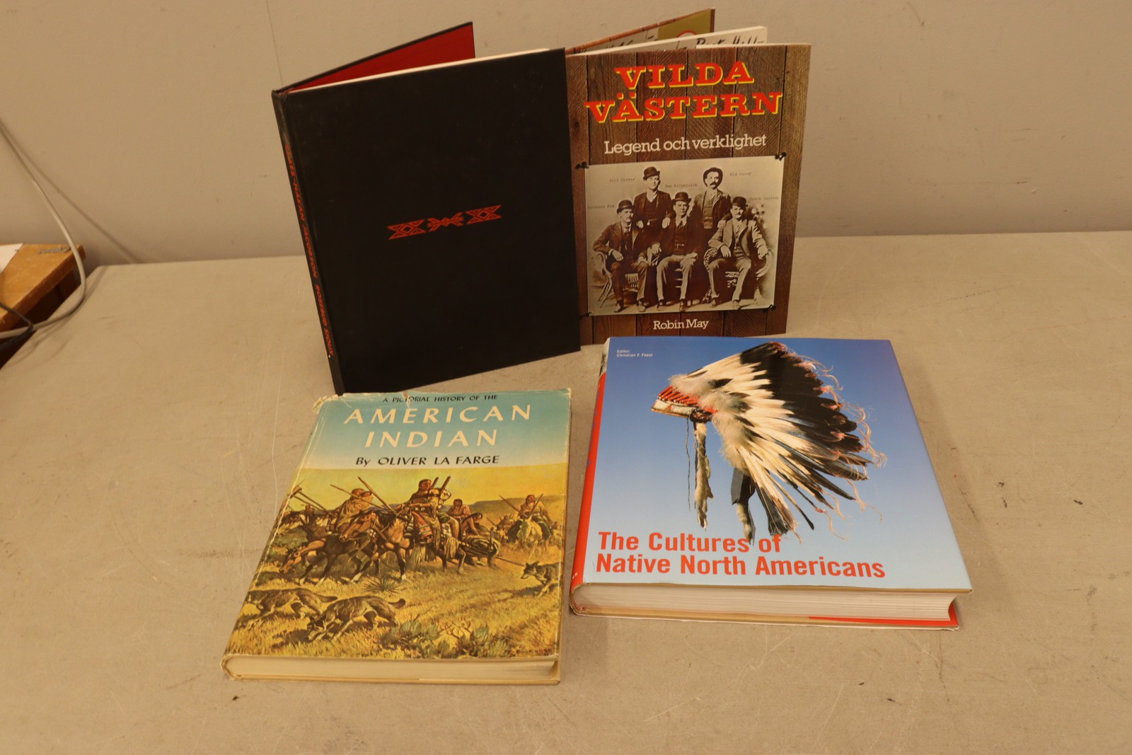 4 Böcker. | Auktion.se